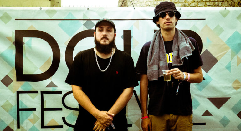 Le duo de rappeurs belge Caballero & JeanJass sur scène à Londres