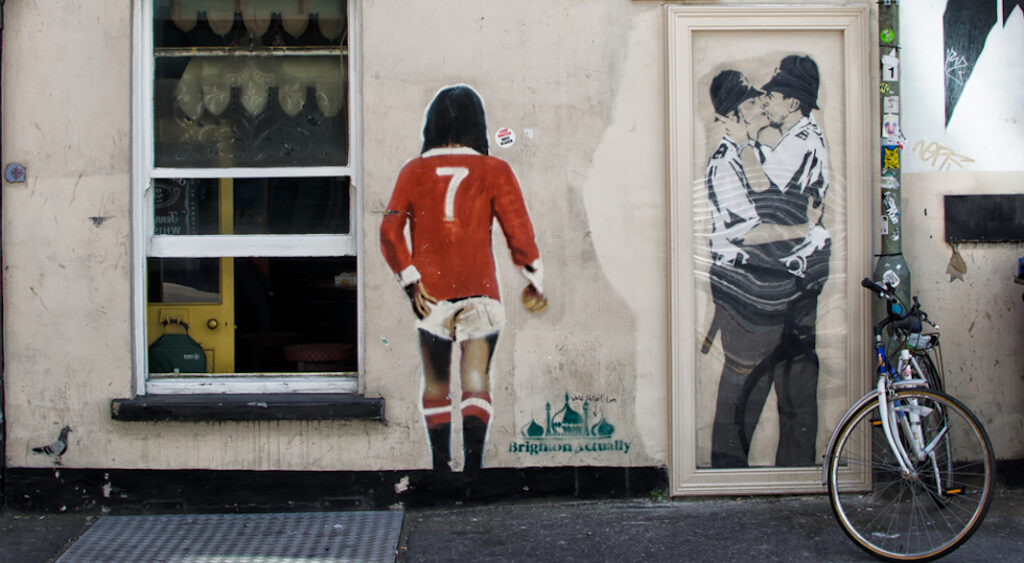 Banksy expose 25 ans de son travail à la Galerie d'Art Moderne de Glasgow